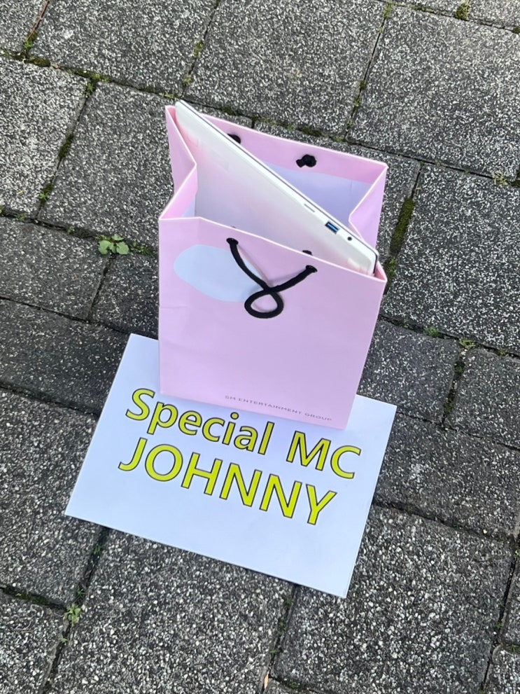 [엠카운트다운 스페셜 엠씨 쟈니] 엠카 Special MC JOHNNY 🐱 본방 엠씨석 후기 : 네이버 블로그