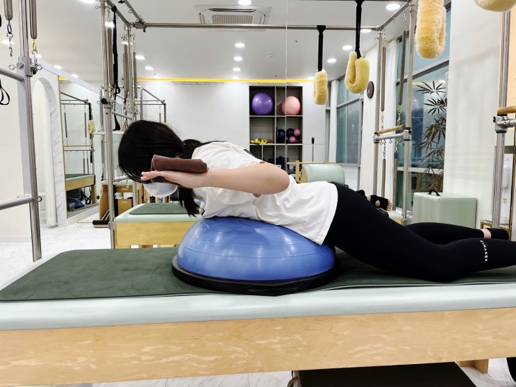 양재필라테스 어깨 안정과 등 근육 운동 네이버 블로그