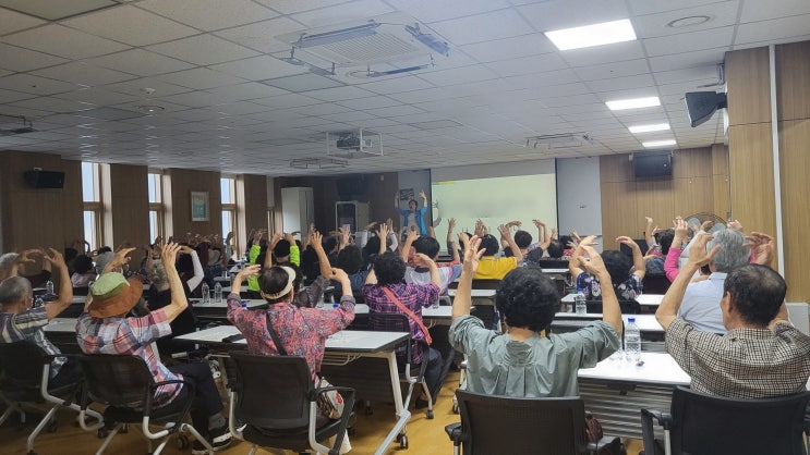 건강 안전 일자리 안전 화성시 서부 노인 복지관 노인일자리 산업안전보건교육 낙상예방교육국민강사교육협회 법정의무교육전문강사 석정숙