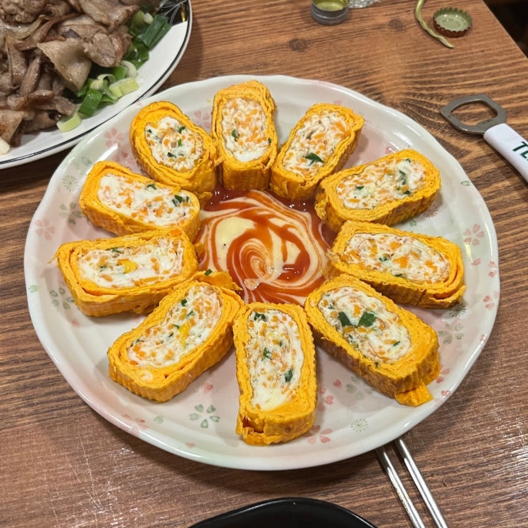 이촌 맛집 골목집 동부이촌동 삼겹더덕삼합이 유명하고 비쥬얼 좋은 안주가 맛있는 이촌시장 이촌역 음식 맛집 네이버 블로그