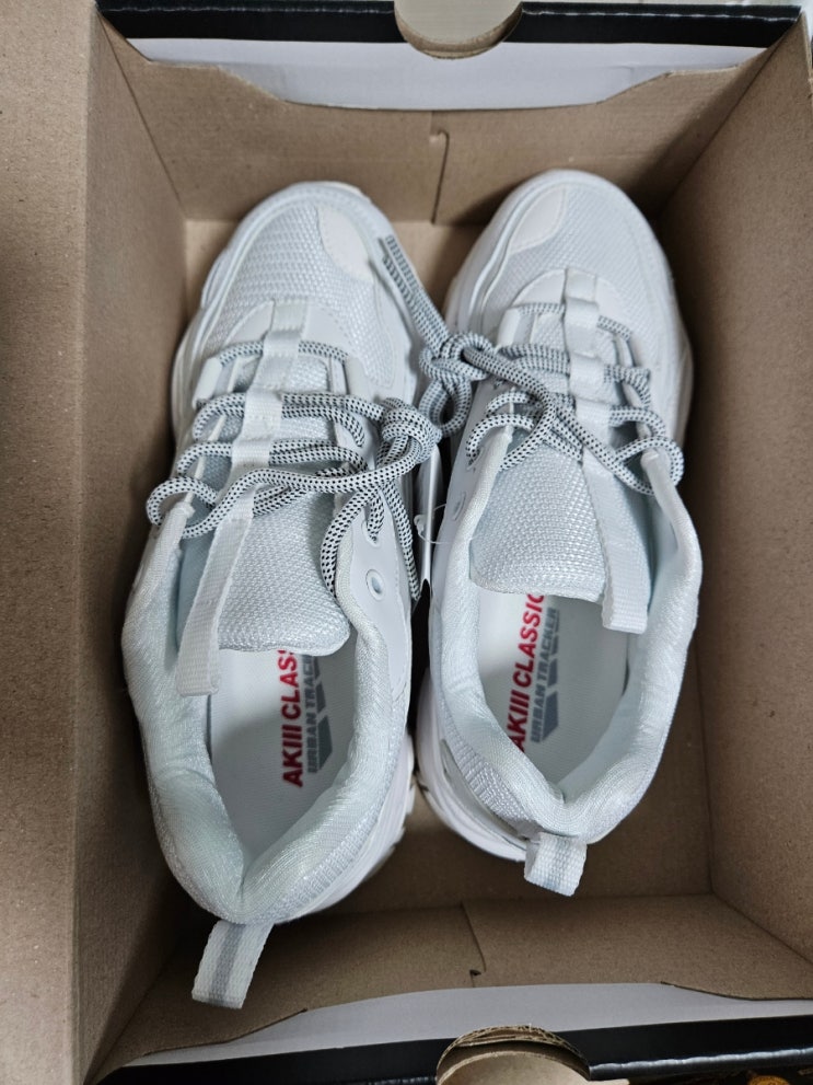 [주저리]아키클래식(AKCL) 어반트래커 운동화 2켤레 구입기 : 네이버 블로그