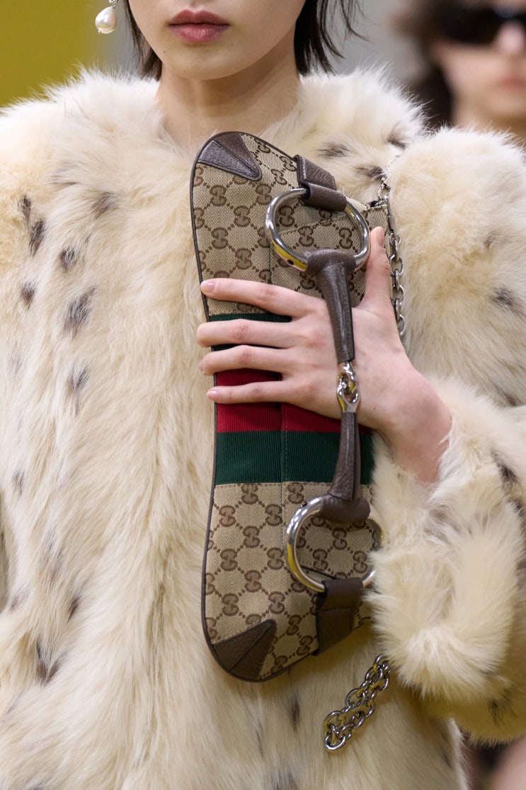 핫딜 Gucci 구찌 신상 가방 20할인코드 최대 150만원 할인 최저가 직구 수트네고지 블론디 1955 홀스빗