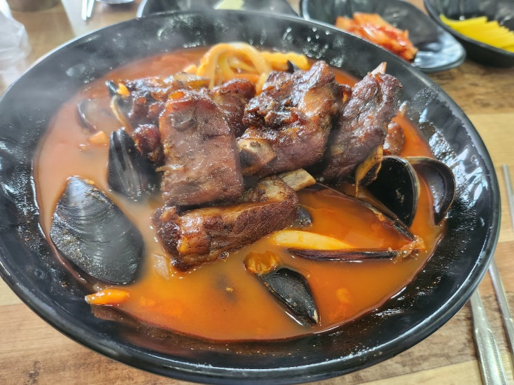 제주여행 2일차 【짬뽕에 취한 날】 제주 현지인 추천 제주도 이색음식 갈비만땅 갈비짬뽕 내돈내산 네이버 블로그