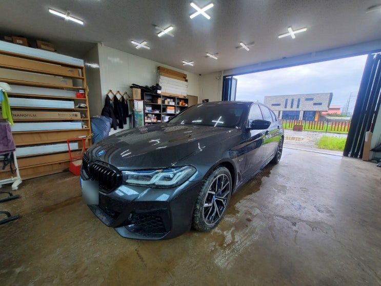 청주 보조배터리 블랙박스 bmw 530e 셀스타 sf-100 qxd8000스마트 에디션 + 커넥티드 프로 플러스 장착 : 네이버 블로그