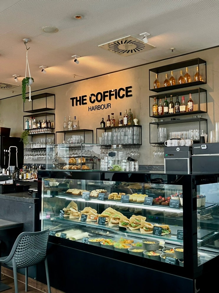 [독일-쾰른] 라인강변 노트북 하기 좋은 카페 - The Coffee Harbour : 네이버 블로그