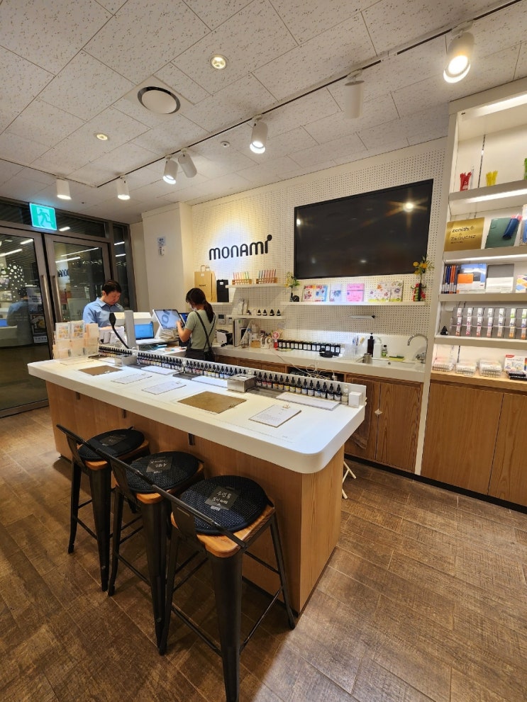 안녕인사동 모나미스토어 볼펜 DIY.패브릭 마카 : 네이버 블로그