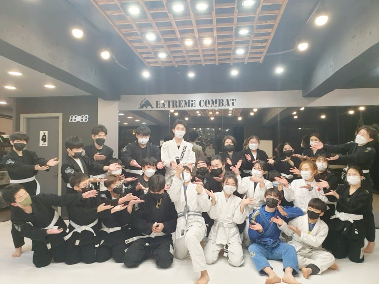 홍제동주짓수, 킥복싱, MMA 세 가지 종목을 한 번에! MMA 선수 출신 관장님께 전문적으로 배우는 서대문구 익스트림 컴뱃 ...