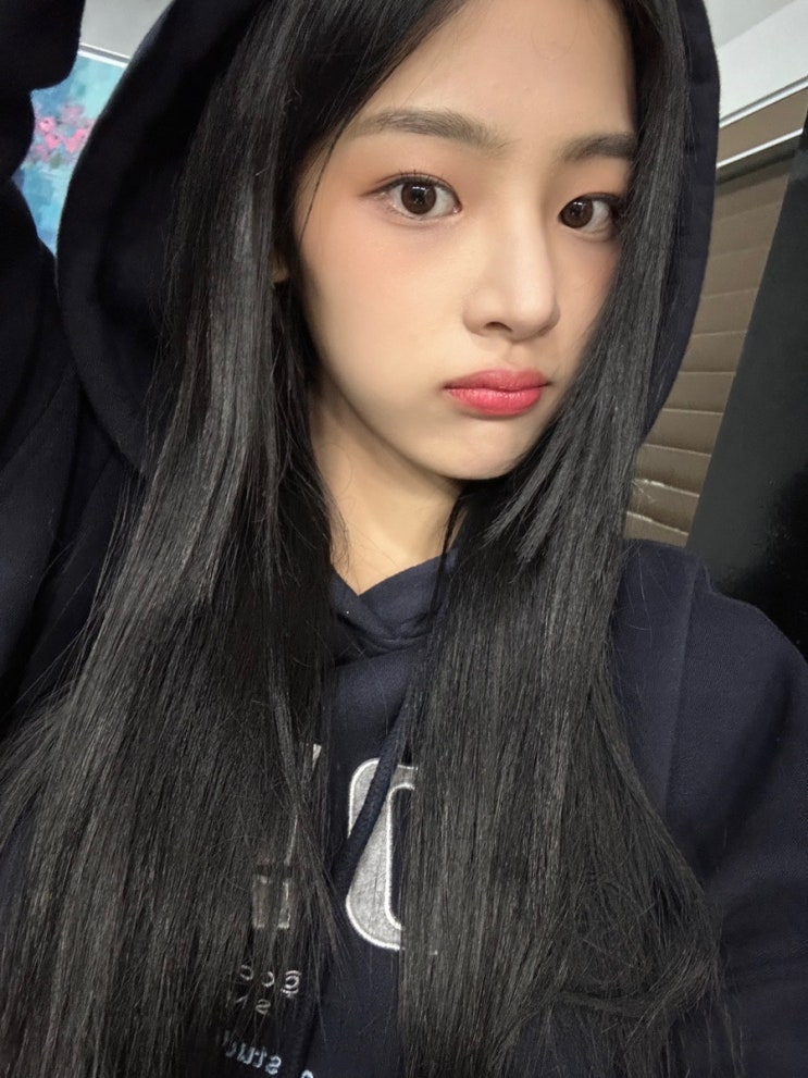 뉴진스 민지 셀카 모음 여친짤 안경셀카 반포자이셀카 등등 네이버 블로그