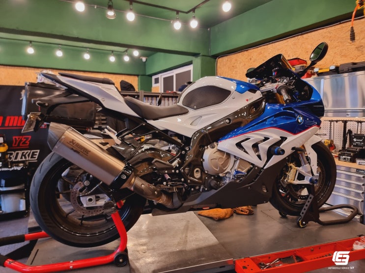 BMW S1000RR 타이어 피렐리 로쏘4 코르사 교환 및 기본 점검. 구로구 관악구 금천구 오토바이 169모터스 : 네이버 블로그