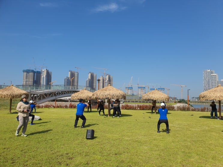 어깨를 깨우는 노르딕워킹 스틱을 효율적으로 사용하는 기본 원리 : 네이버 블로그