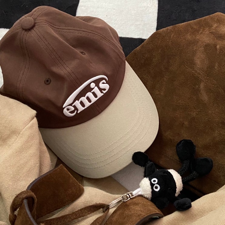 내돈내산 emis New Logo Mix Ball Cap Beige Brown 이미스 뉴로고 믹스 볼캡 베이지 브라운 배색 모자 ...