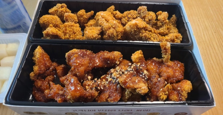 순살만공격치킨의 순살만 양념 반반치킨&비비고만두-저녁야식 : 네이버 블로그