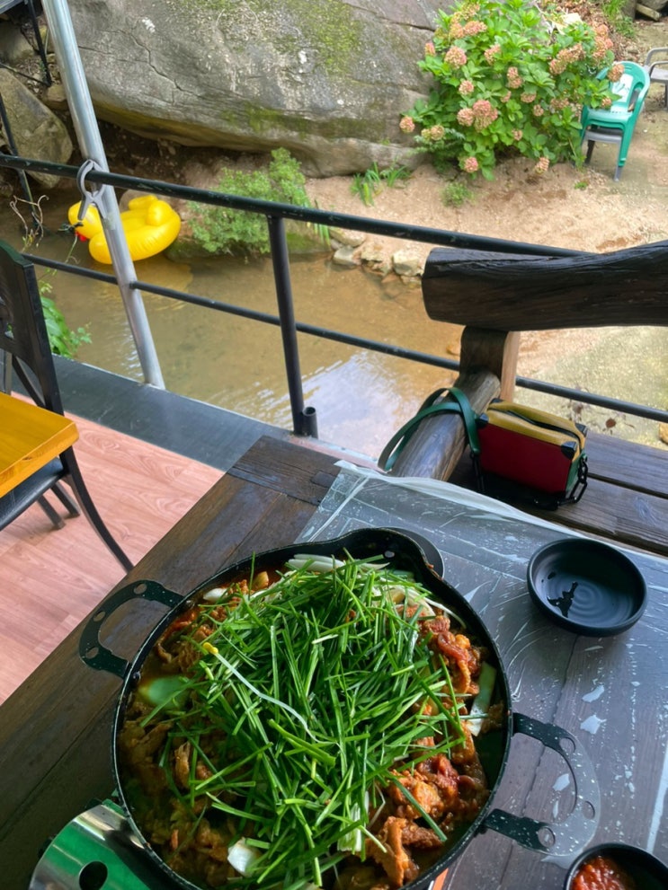 나만 알고 싶은 범어사 계곡 뷰 오리고기 맛집 50년째 3대를 이어온 유씨집 네이버 블로그