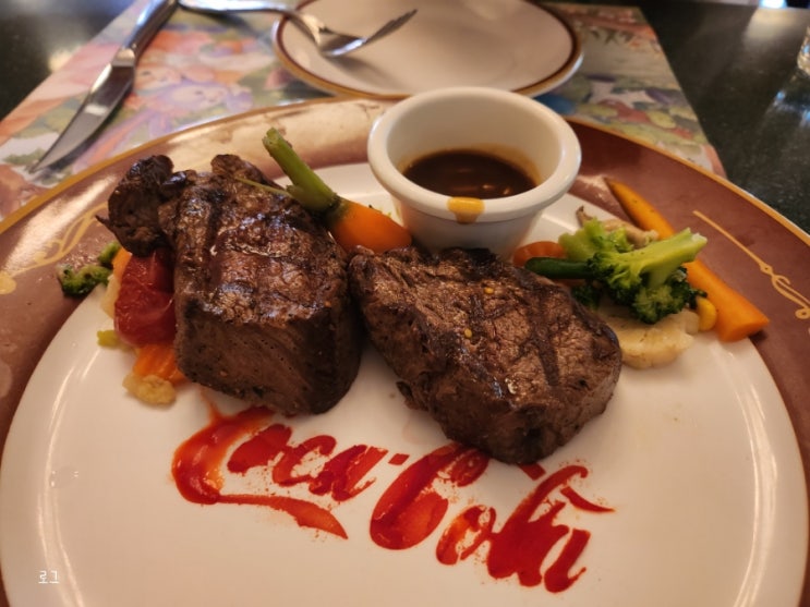 [홍콩여행] 홍콩 디즈니랜드 | 코카콜라 식당 | main street corner cafe | 물가 메뉴 : 네이버 블로그