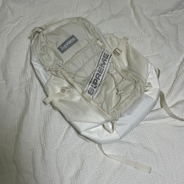 23FW Supreme Backpack White 슈프림 백팩 화이트 리뷰 : 네이버 블로그