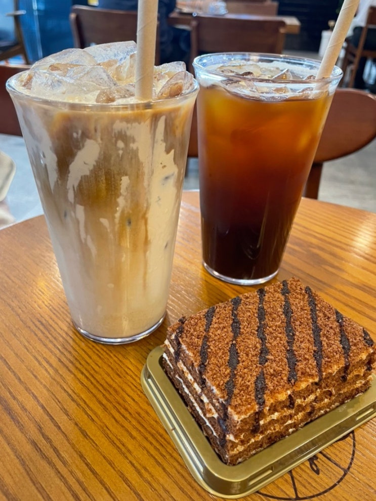 [시흥/대야동] 야외 테라스가 있는 가성비 좋은 디저트 카페 발도스커피 : 네이버 블로그