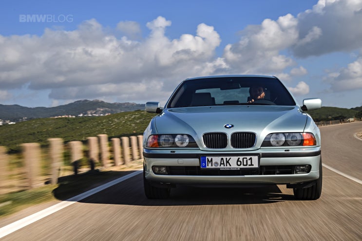 E39 5 시리즈 레트로 리뷰는 BMW의 황금 시대를 떠올리게 한다. (+ e39 se) : 네이버 블로그