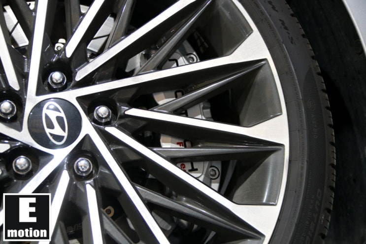 신형 그랜저 GN7 - 네오테크 NF 4P 브레이크 튜닝 / 시흥 이모션 : 네이버 블로그