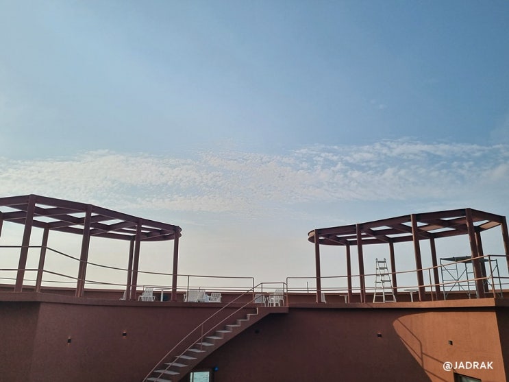 태안반도 가볼만한곳 볼거리 여행 파도리해수욕장 해식동굴 인생버거 커피인터뷰 네이버 블로그