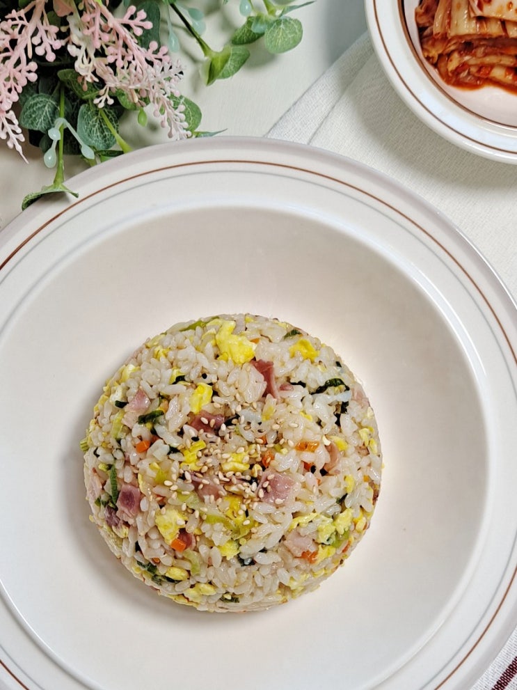 계란볶음밥 만드는법 베이컨 파계란 볶음밥 굴소스로 맛있게 방학 점심 메뉴 네이버 블로그