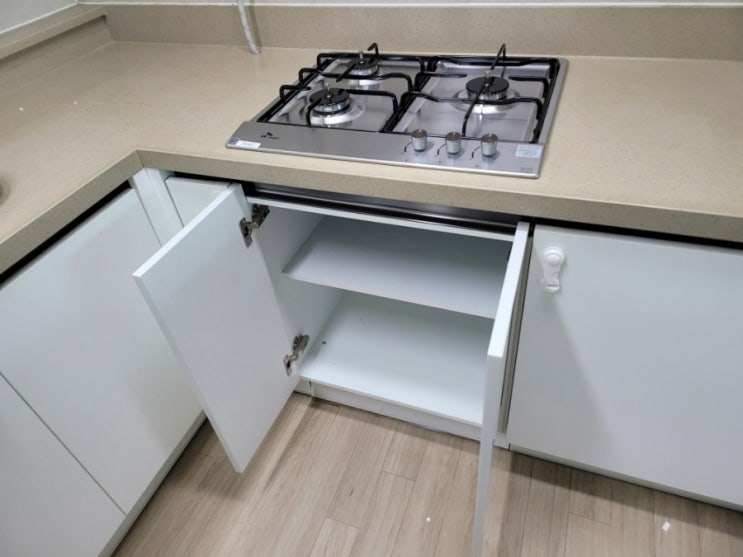 김포 구래동 수납장설치 싱크대리폼 구래동 반도유보라4차 오븐 철거 후 수납장설치와 가스렌지교체 주방리폼 네이버 블로그