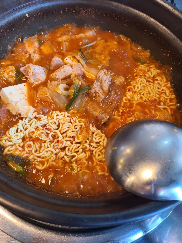 신사역 찌개 맛집 하모니냉동 백채김치찌개 네이버 블로그