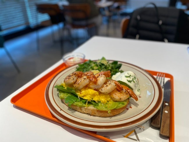 일산 대화 브런치 카페 맛집 ‘애즈라이크 현대백화점 킨텍스점 왕새우아보오픈샌드위치도서구매 트렌드코리아2023