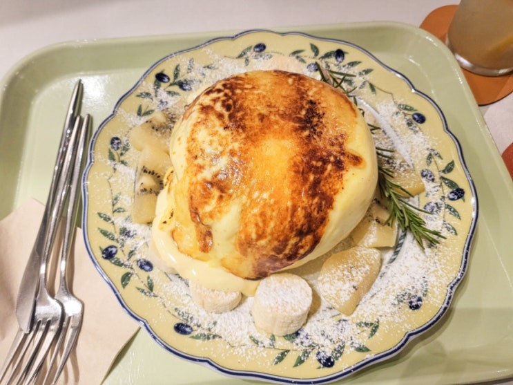 홍대 연남동 수플레 팬케이크가 맛있는 한적하고 편안한 분위기의 카페 플렘므 네이버 블로그