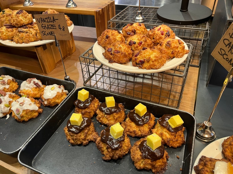 매봉역 카페거리 브라이언스 커피 여기가 그렇게 스콘 맛집이라고 네이버 블로그