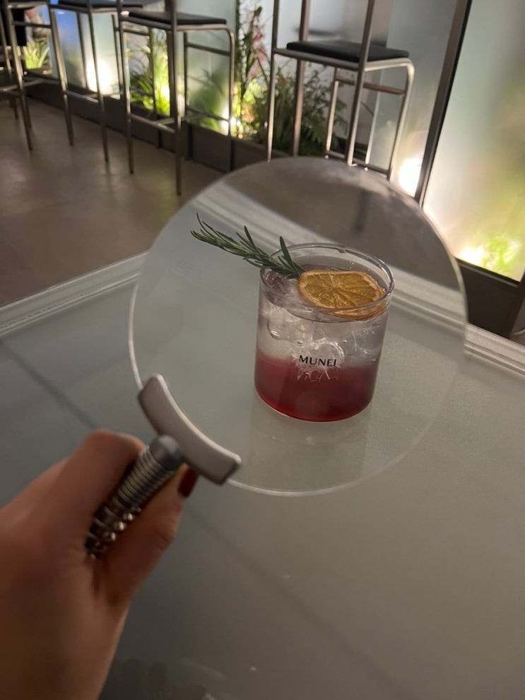 무네이, 을지로 카페 힙지로 감성이 가득한 돋보기 충무로 카페 무네이 🔎☕️🔍 : 네이버 블로그