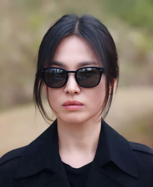더글로리 송혜교문동은 패션 옷 선글라스 트렌치코트 어디꺼지 네이버 블로그