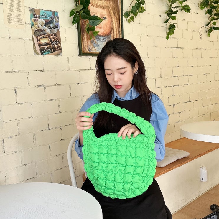 cos 퀼팅백 미니 매장구매 데일리룩 착용후기 : 네이버 블로그