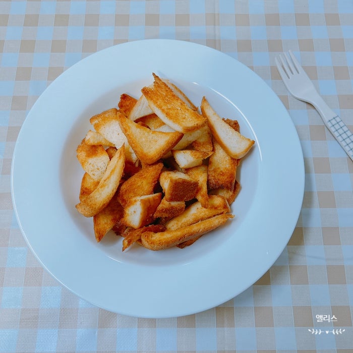 식빵테두리 자투리 활용하기 에어프라이어 간식레시피 식빵러스크 네이버 블로그