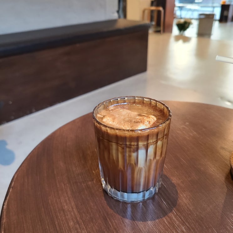 울산 달동 카페 샬로우 SHALLOW COFFEE - 엑슬로우라떼 : 네이버 블로그