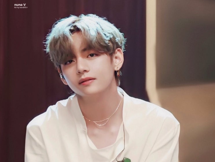 BTS V’s Christmas Tree achieves a NEW #1 topping iTunes song chart in ...