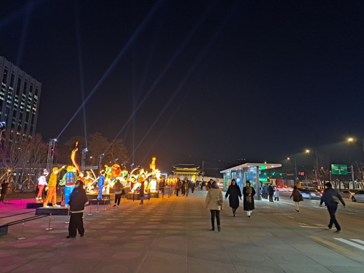 [서울여행 1일차(2)]명동성당/ 명동거리/ 청계천/ 광화문광장/ 인사동거리/ 서울도심걷기코스 6km : 네이버 블로그