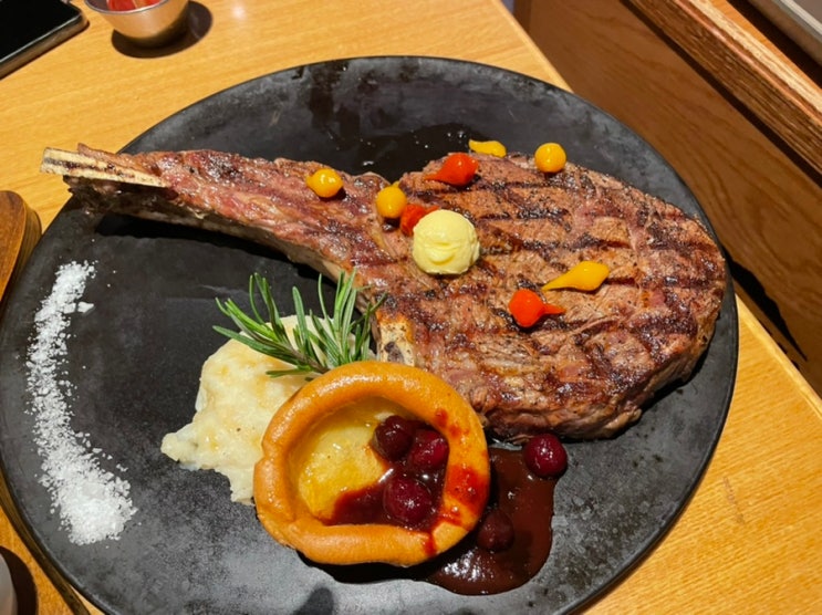 아웃백 동대문점 토마호크 마스터피스 세트 내돈내먹 후기 토마호크 850g 씨푸드빠삐요뜨 투움바파스타 오지치즈후라이즈