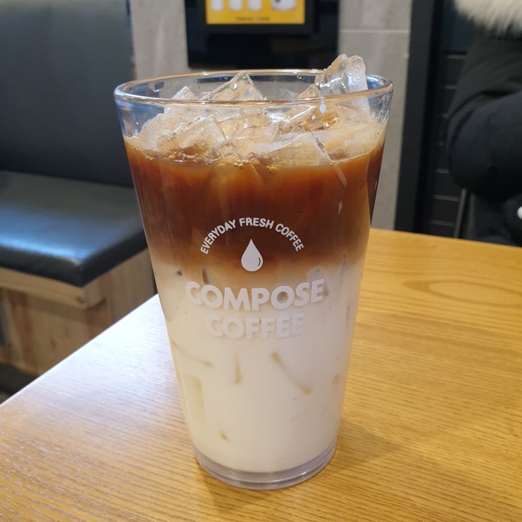 컴포즈커피 가격 메뉴 와플 케이크 디저트 종류 네이버 블로그