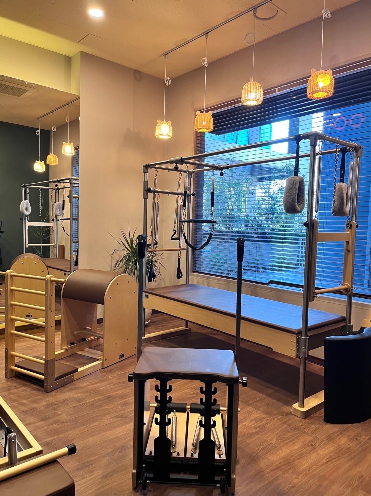 [센텀 요가 앤 필라테스] Cadillac Pilates ' hanging serise' : 네이버 블로그