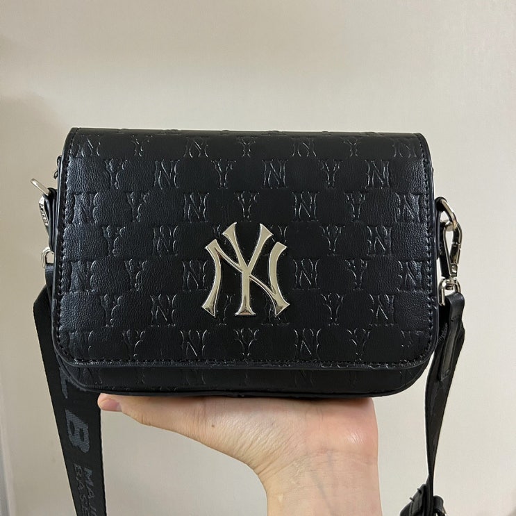 내돈내산 MLB크로스백, MLB모노그램 엠보 미니 크로스백 : 네이버 블로그