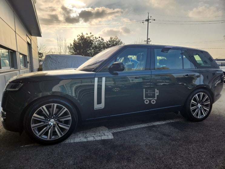 푸른 상류 사회를 꿈꾸다! 레인지로버 벨그라비아 그린 (Belgravia Green / 에보니 시트, 펠리노 인테리어 ...