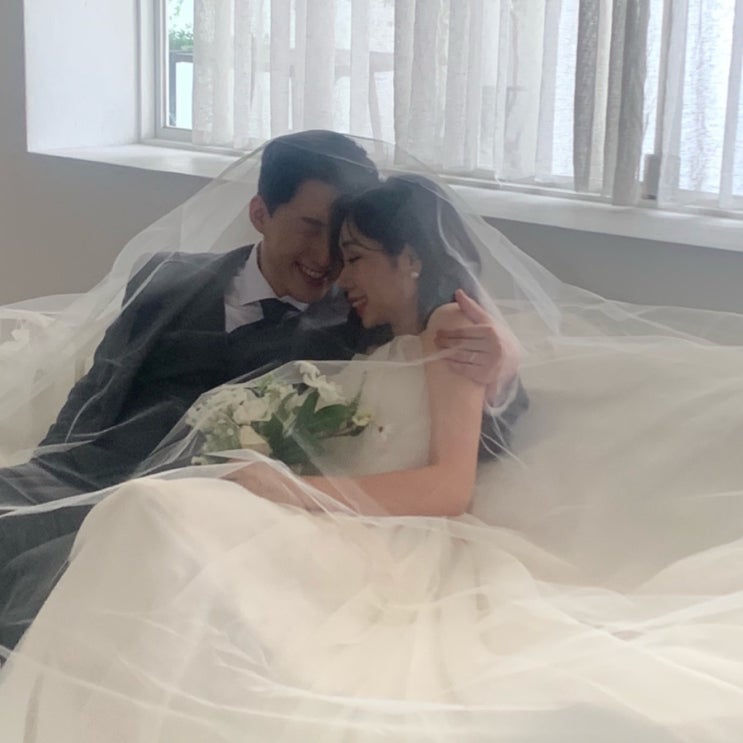 인물중심 웨딩촬영 오브라픽쳐스 비비엔다 스튜디오 웨딩드레스 모니카블랑쉬 헤어변형 프롬송지 베리굿 웨딩 플래너 유정현
