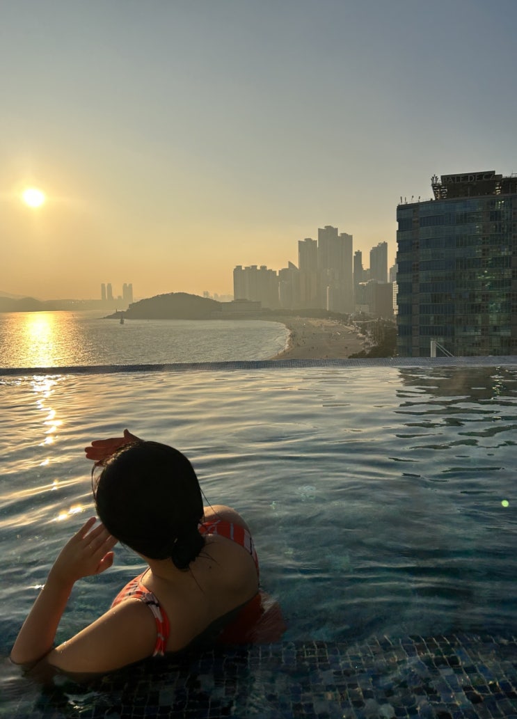 호캉스 해운대 호텔 부산 시그니엘 인피니티 풀 수영장 후기 아이폰 수영장에 빠뜨린 썰 네이버 블로그