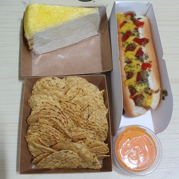 어린이대공원역 카페 백억커피 화양점 핫도그 밀크크레이프 케이크 나쵸 네이버 블로그