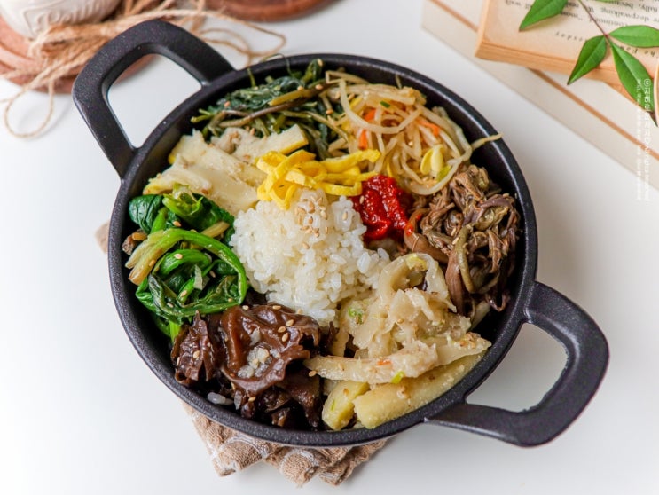 돌솥비빔밥 만들기 설명절음식 활용한 비빔밥재료 간단한 저녁메뉴 밥요리 나물비빔밥 네이버 블로그