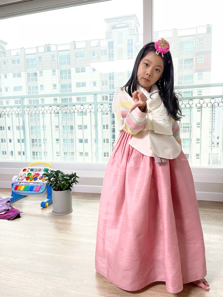 설날 우리 집 잼민이...인사~~ 꾸벅꾸벅~~~ 블로그 방문자는 방어했군요.... : 네이버 블로그