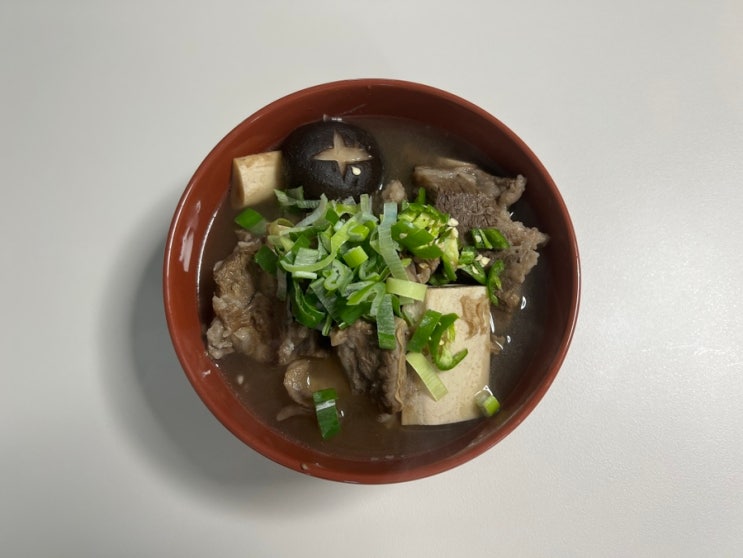 갈비 가득 갈비탕 끓이는 법 소갈비탕 레시피 표고 갈비탕 만들기 한우 갈비탕 만드는 법 집에서 간단하게 만들기