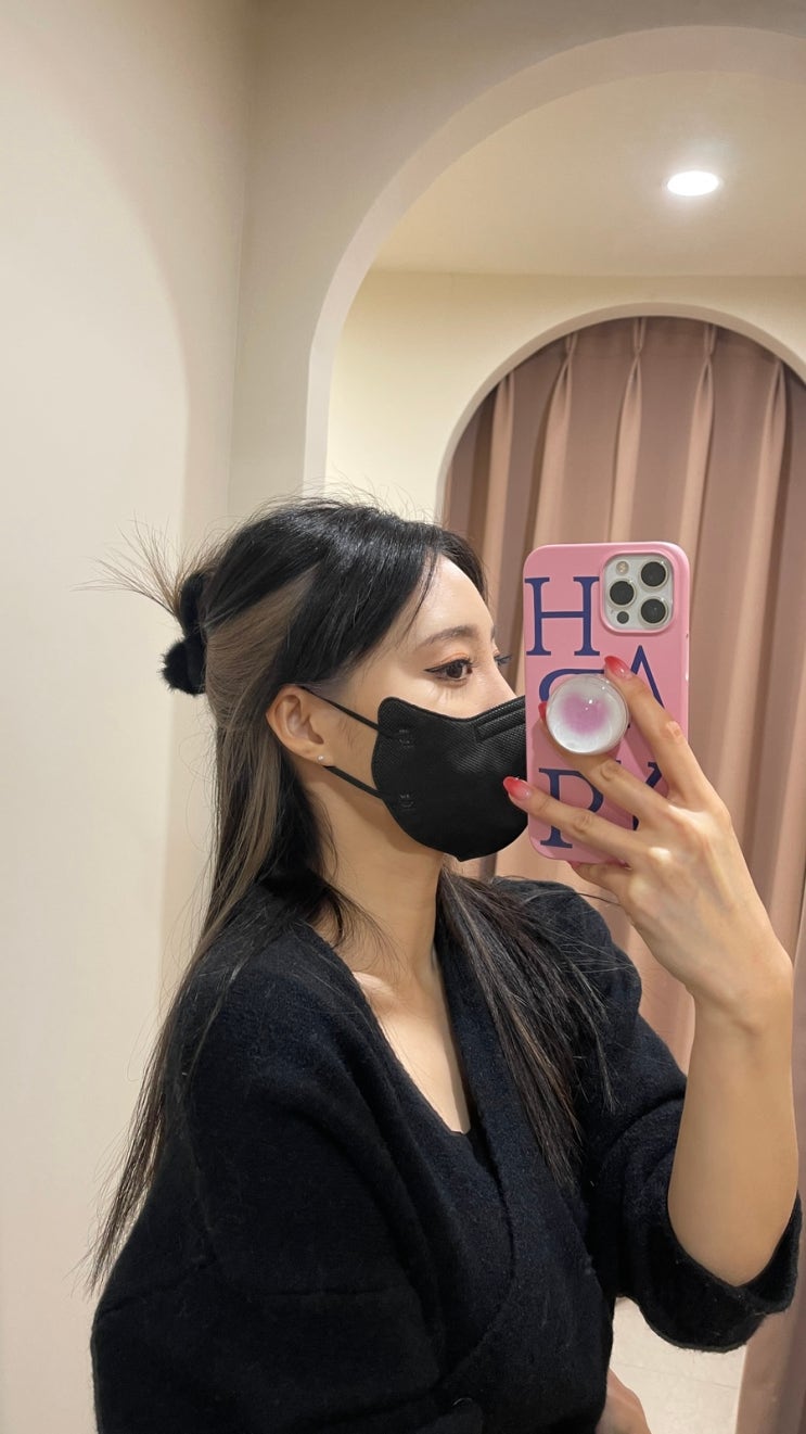 홍대미용실 인싸들이 자주 간다는 베이바이허슬기 블랑점 By 젤리 디자이너에게 이어링투톤 애쉬베이지 했어요 네이버 블로그