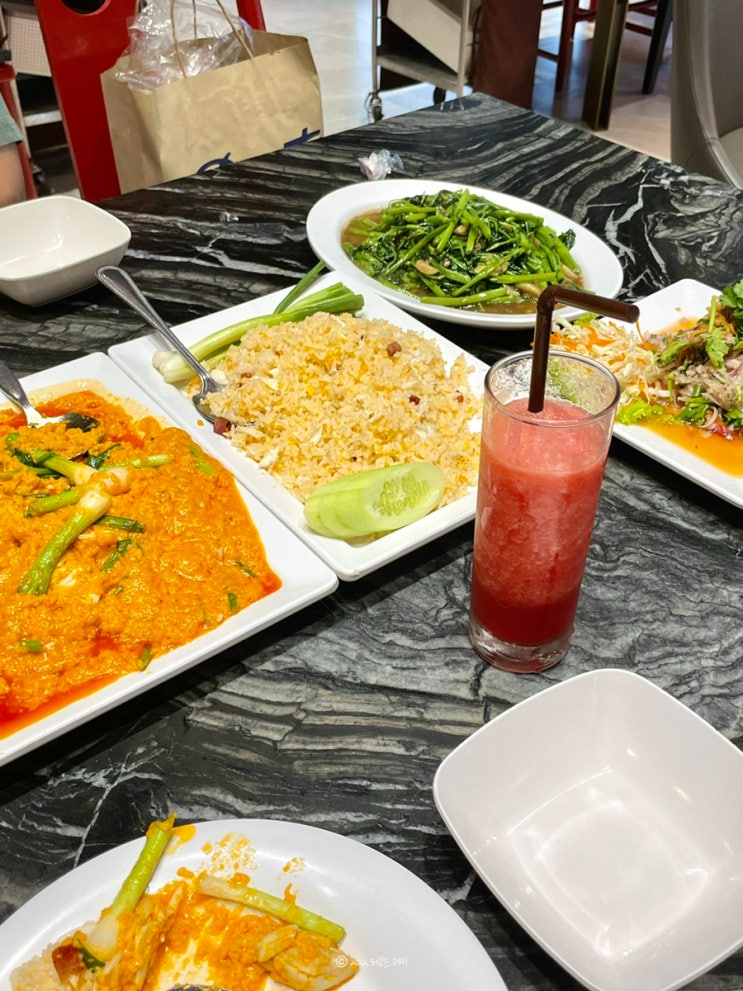 방콕 맛집 쏨분씨푸드 푸팟퐁커리 찐후기 남은건 포장가능〰 네이버 블로그