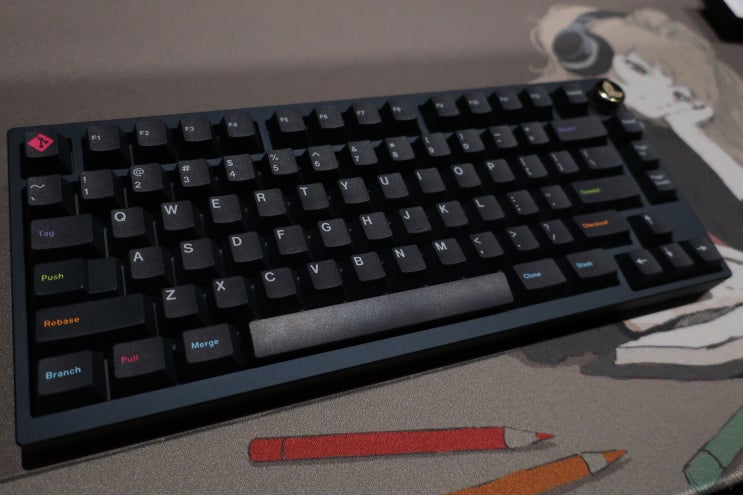 가성비 폼떡 Qwertykeys QK75 Blue 핫스왑 기계식 키보드 무게 측정 및 휠납을 이용한 무게 늘리기 : 네이버 블로그